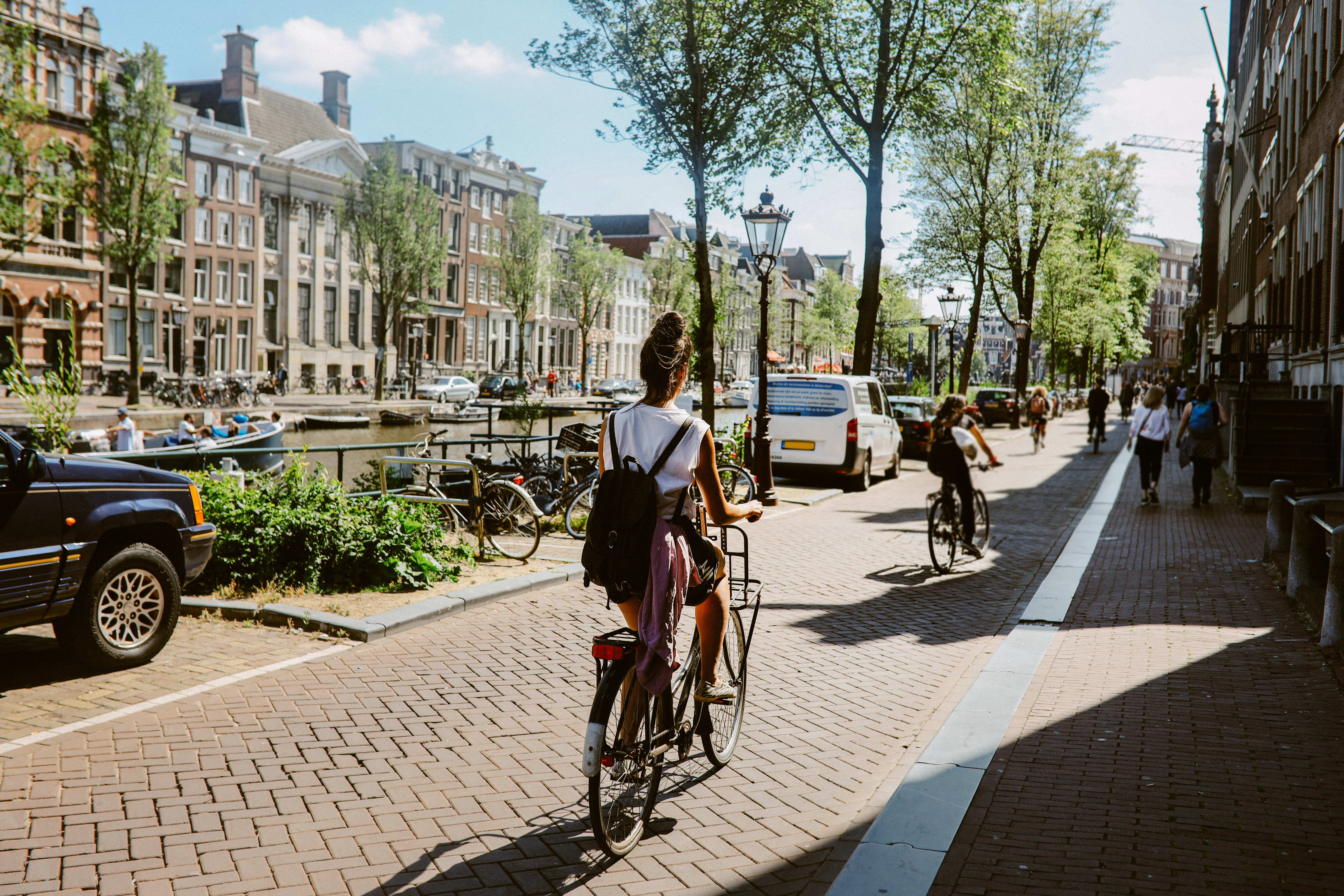 5 Things to Know If You're Touring Amsterdam by Bike | Limitless